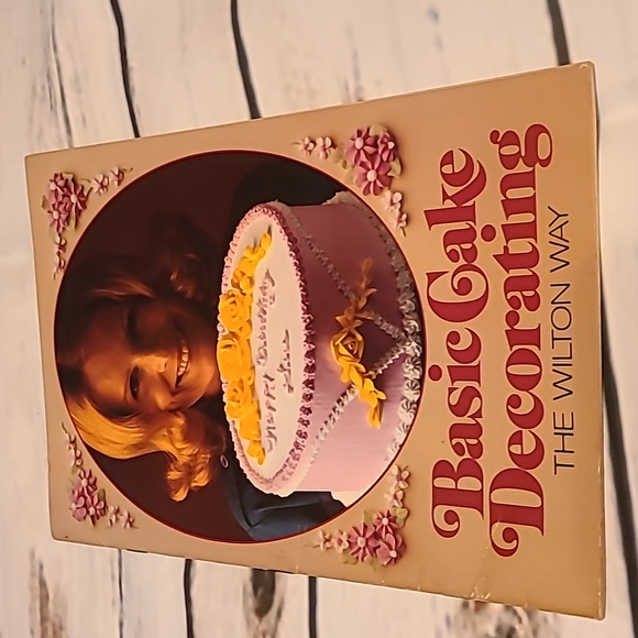 Wilton | Other | Vintage Wilton Cake Decorating Book | Poshmark